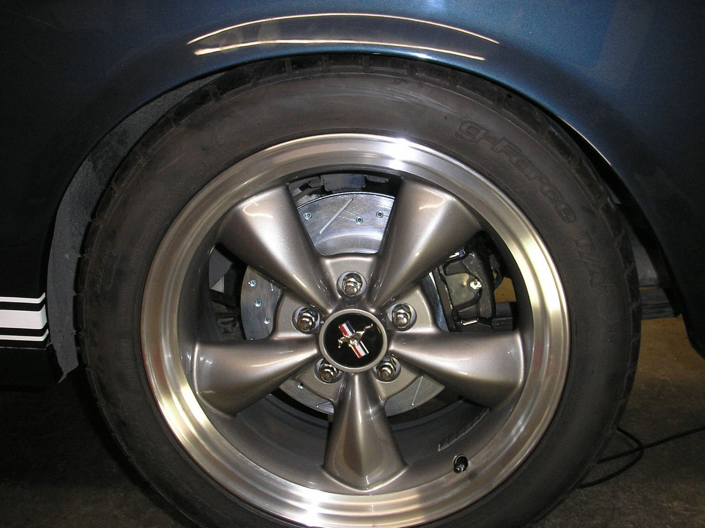11 65 1994 04 Cobra Rear Brakes On Your Classic Ford Large Bearing 11-65-1994-04-cobra-rear-brakes-on-your-classic-ford-large-bearing